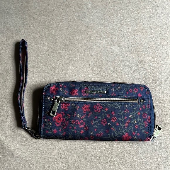 Travelon | Bags | Travelon Rfid Blocking Wallet | Poshmark